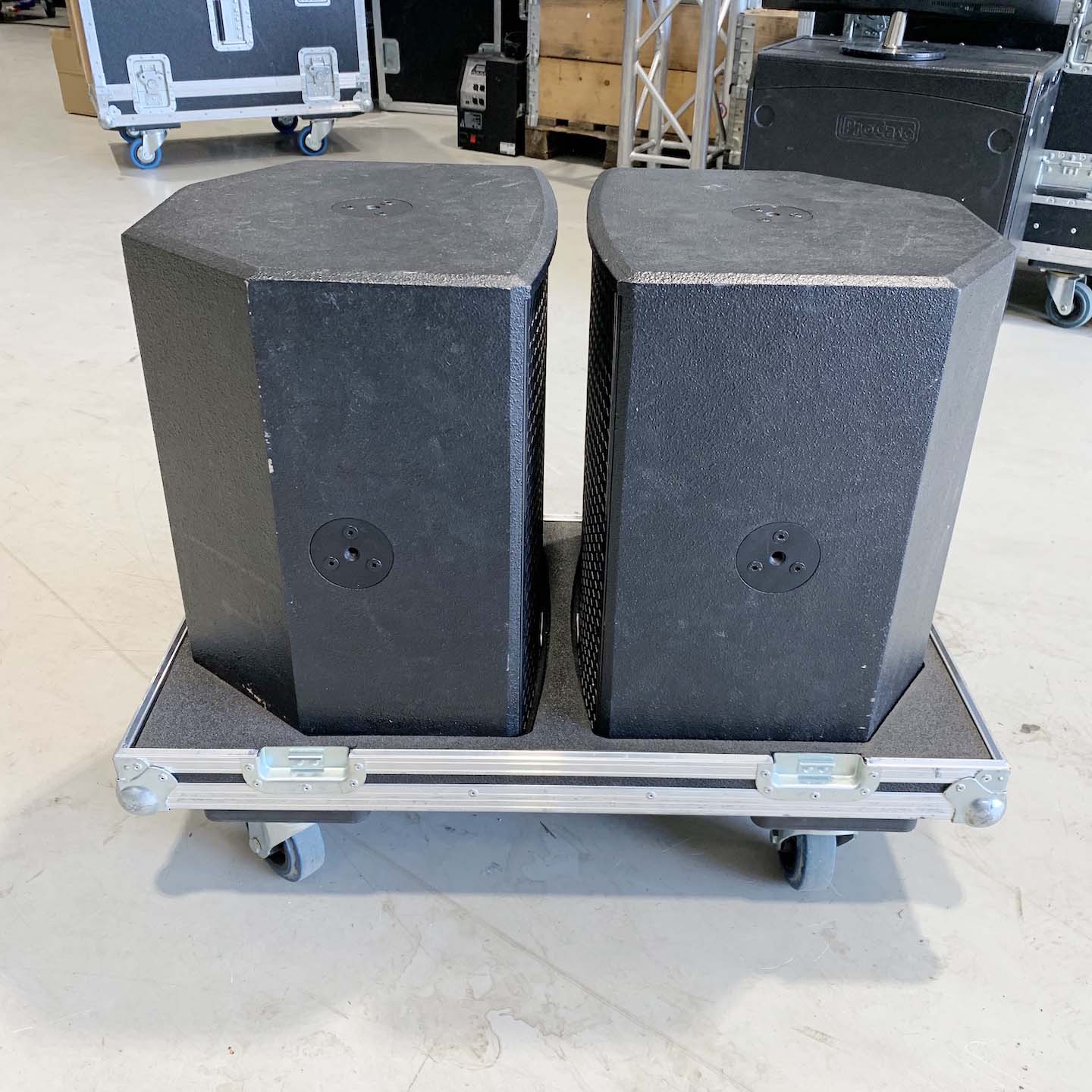 Adamson Point Source Loudspeaker Package – Gearwise – AV & Stage Equipment