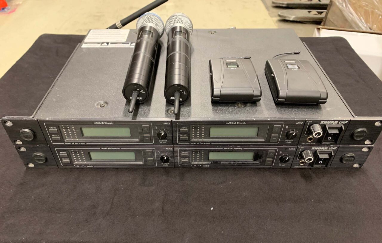 Shure U4D R2 package – Gearwise – AV & Stage Equipment