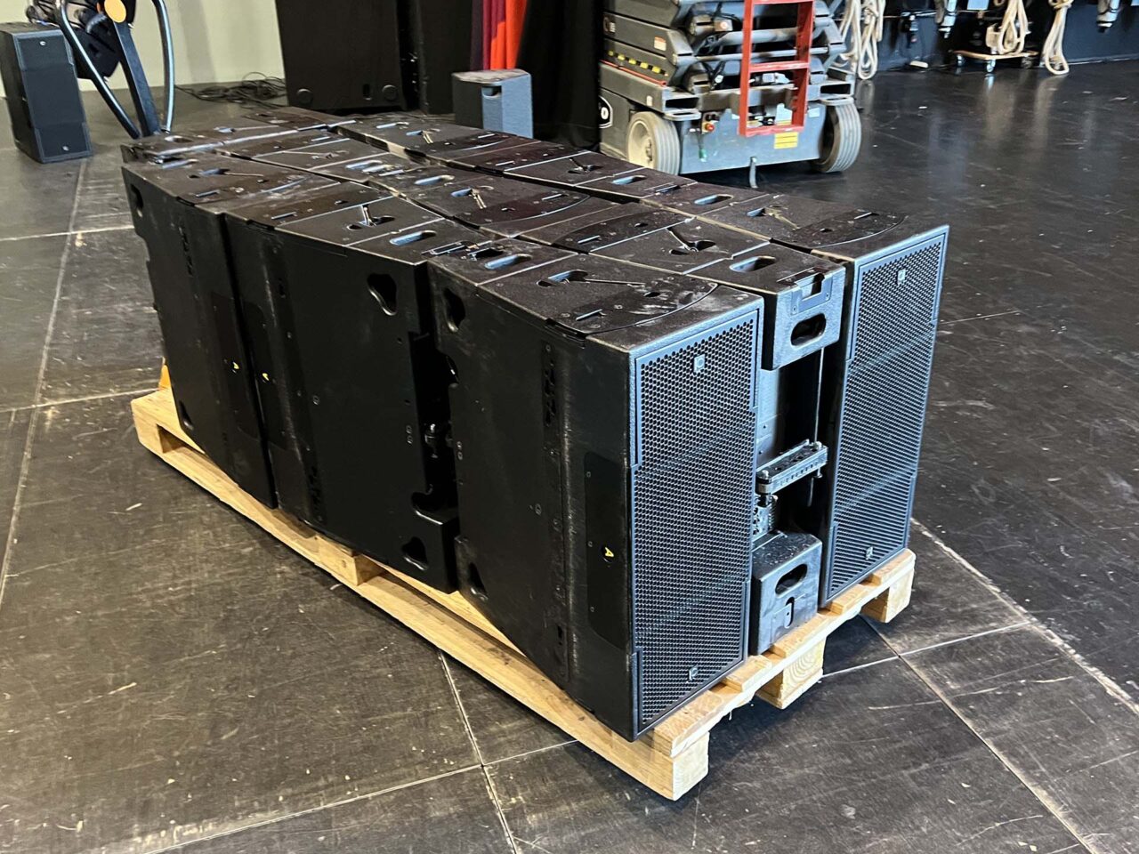 Buy from Gearwise – AV & Stage Equipment – Worldwide delivery