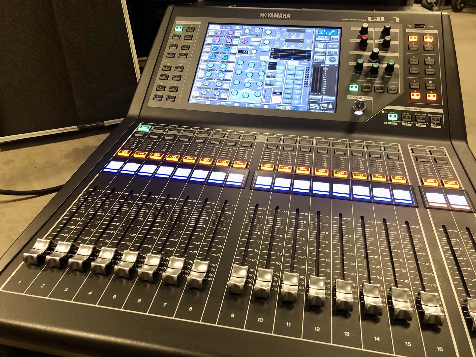 Yamaha QL-1 – Gearwise – AV & Stage Equipment