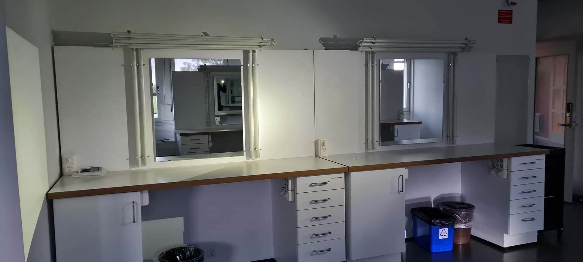 Makeup station for studio – Gearwise – AV & Stage Equipment