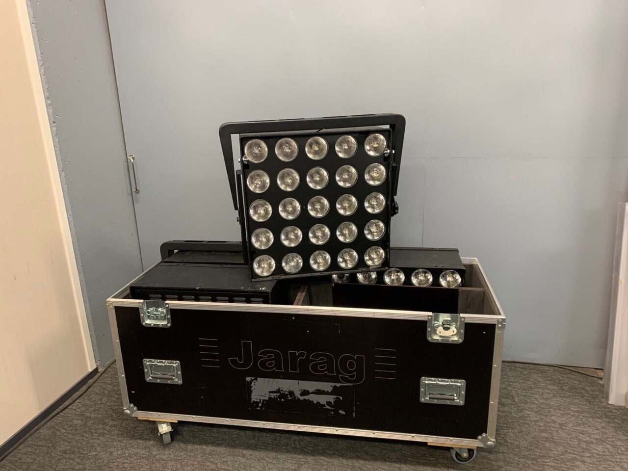 Conventional lighting – Gearwise – AV & Stage Equipment