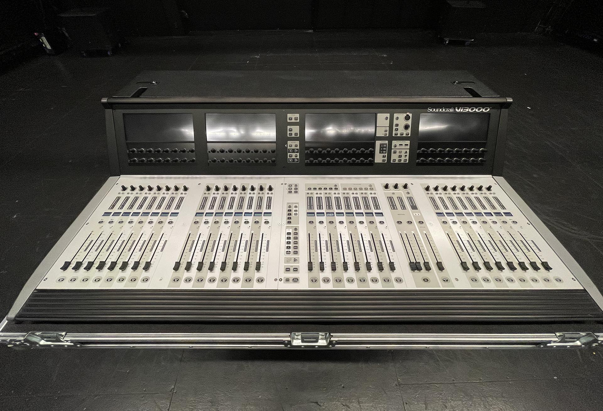 Soundcraft Vi3000 package – Gearwise – AV & Stage Equipment