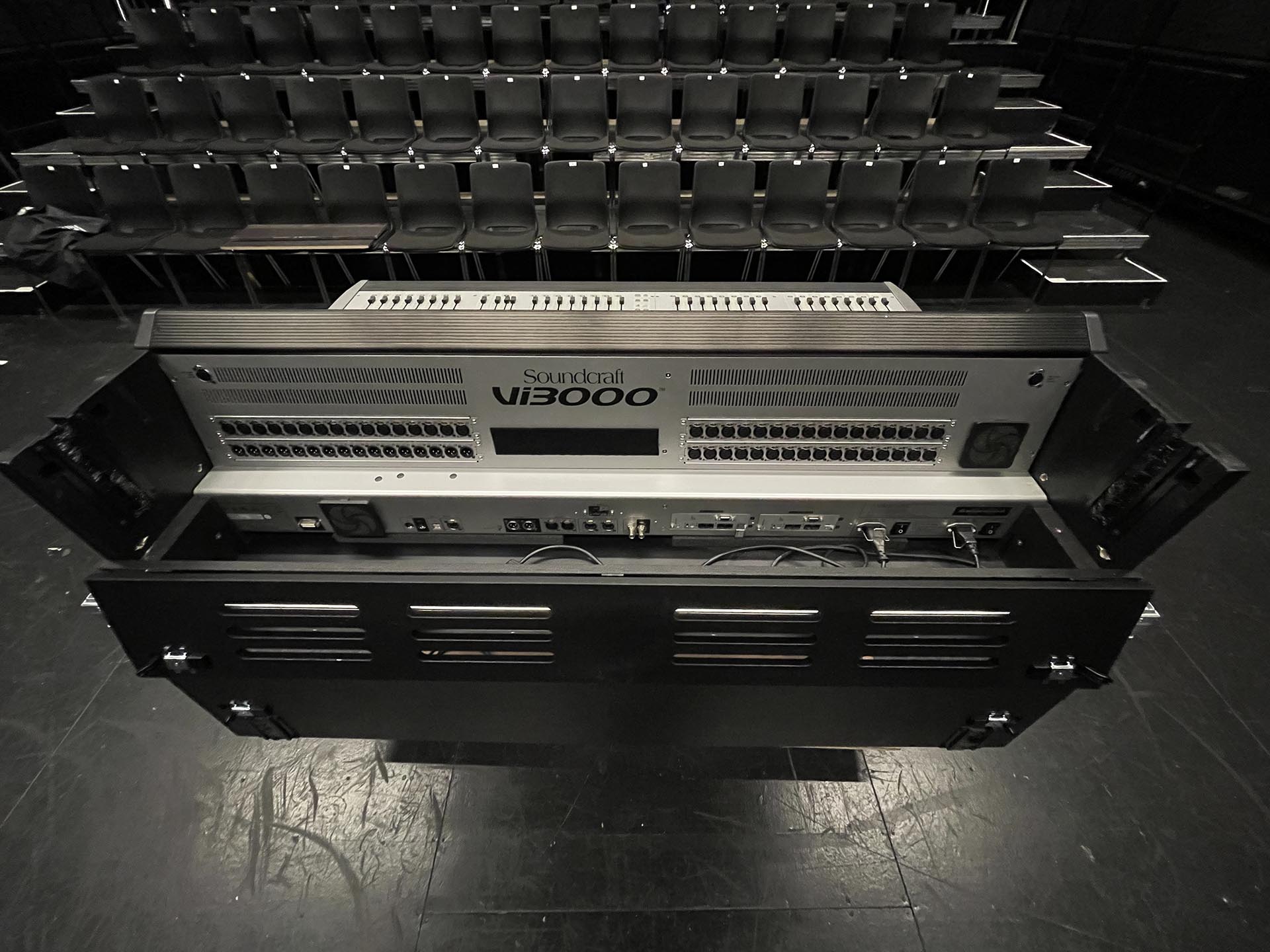 Soundcraft Vi3000 package – Gearwise – AV & Stage Equipment