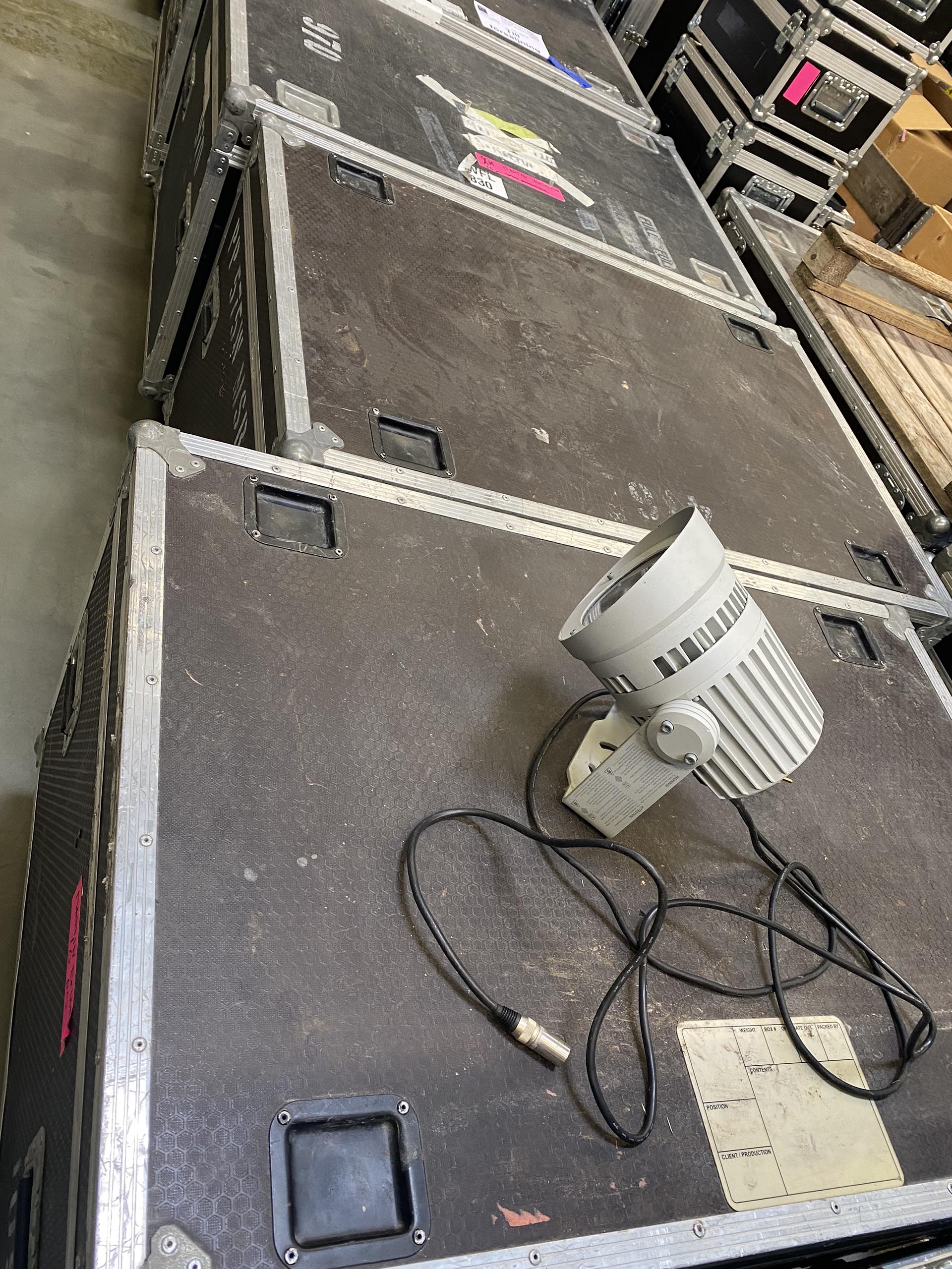 Martin Exterior Wash 110 – Gearwise – AV & Stage Equipment