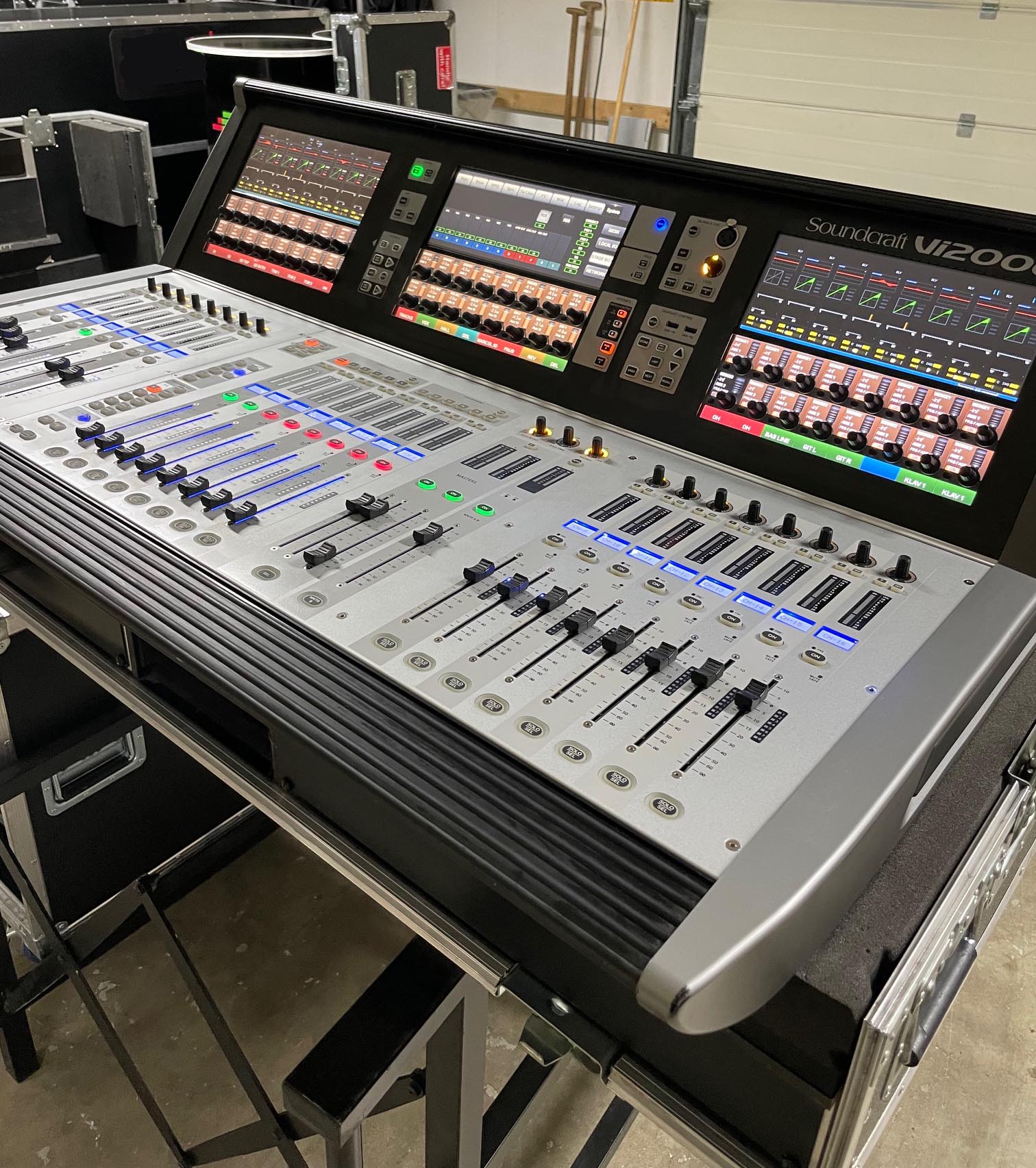 Soundcraft Vi2000 system – Gearwise – AV & Stage Equipment